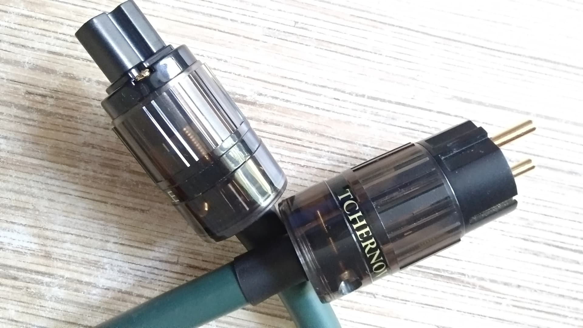 [ПРОДАНО] Силовой Furutech FP-TCS31, 1.0 метр. - Кабели - DA Stereo