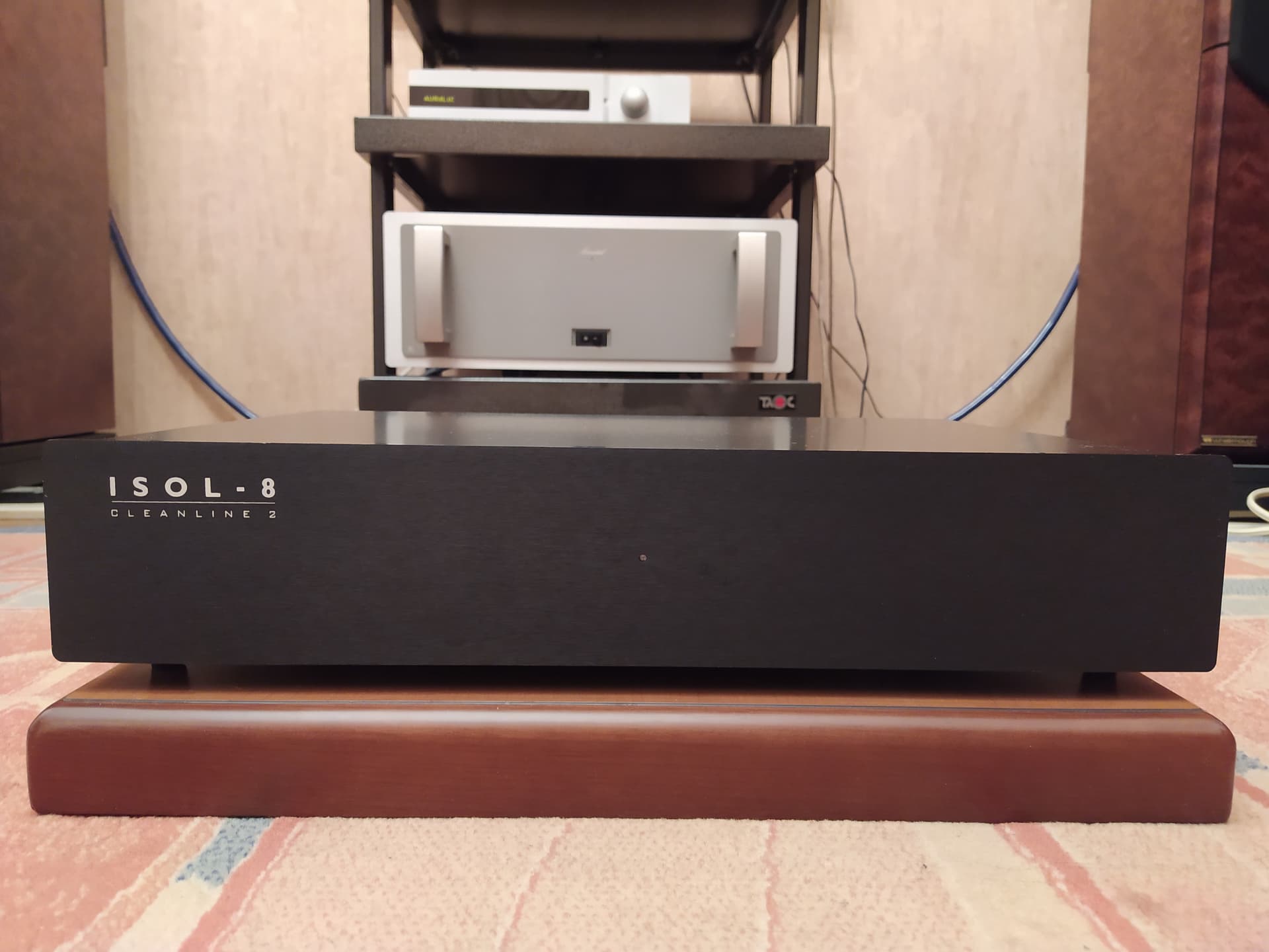 ISOL-8 Cleanline 2 - МАРКЕТ - DA Stereo